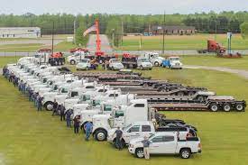 Specialized Heavy Haul Equipment & Fleet for Oversize Loads | Mangum's